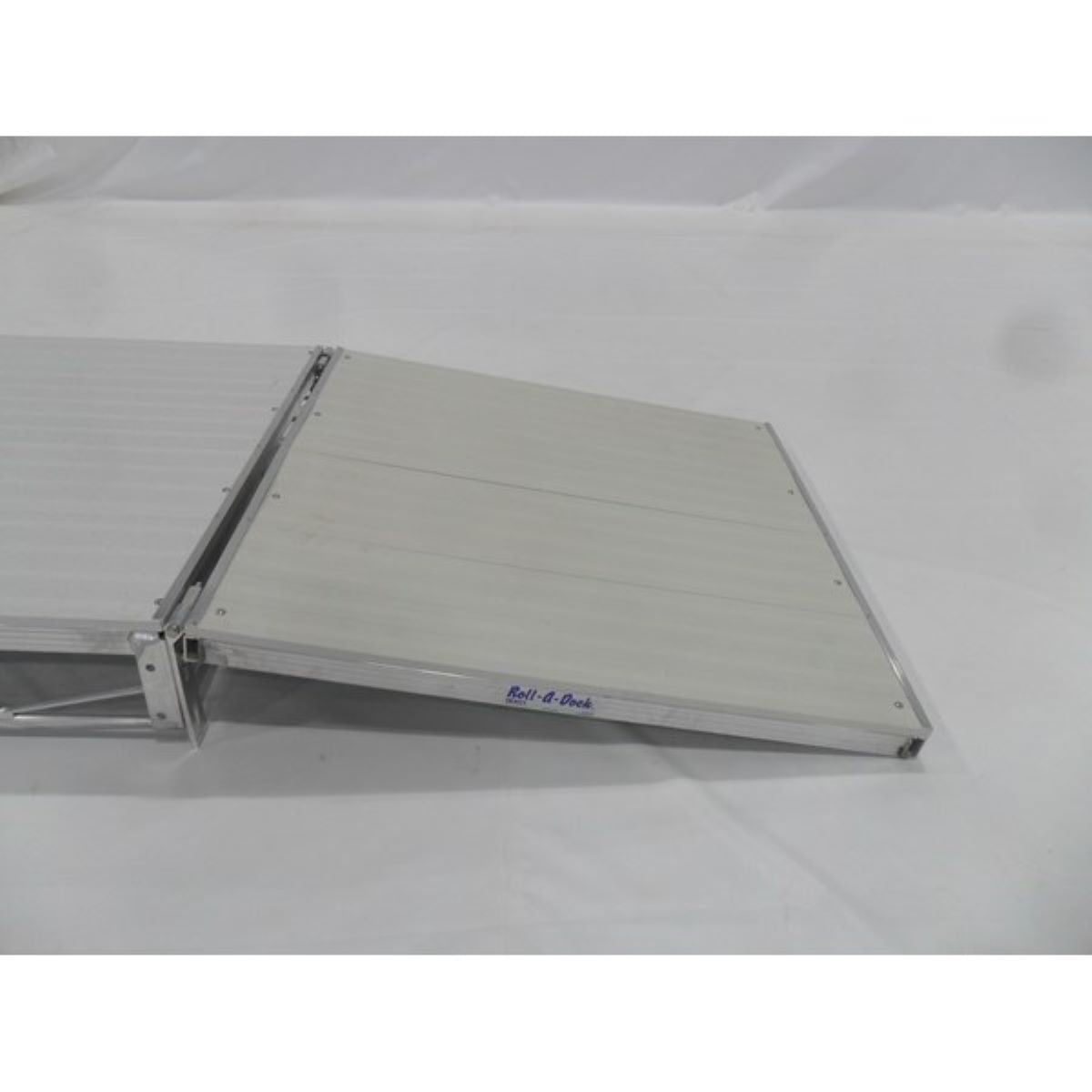 Hewitt White Aluminum Ramp w/ Tip-Over Hinges For Roll-A-Dock